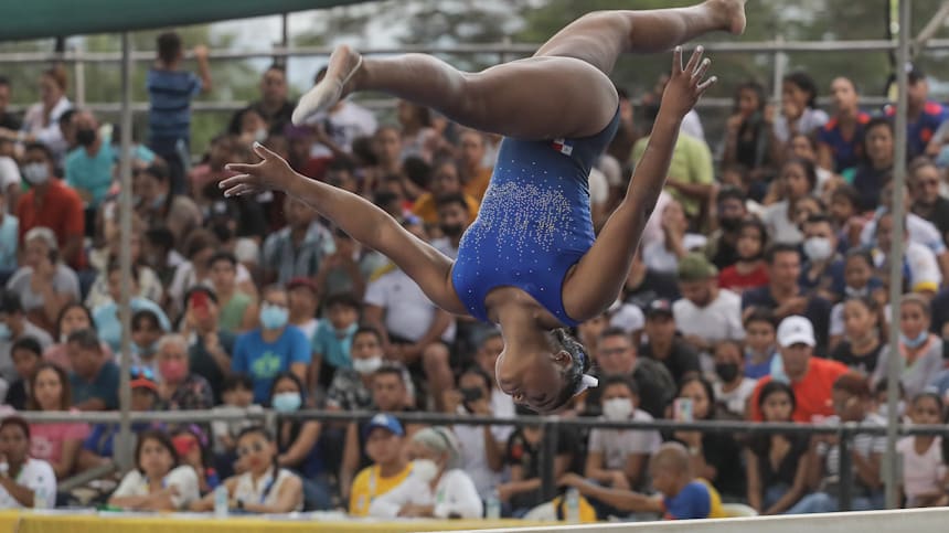 Conoce a Hillary Heron, la gimnasta panameña que hizo historia emulando a Simone Biles