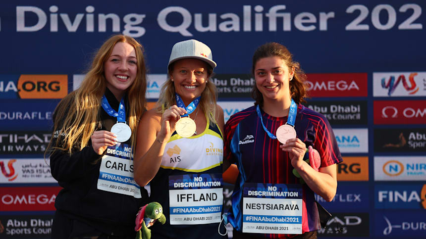 Molly Carlson: Diver, Olympic dreamer, "influencer with anxiety"