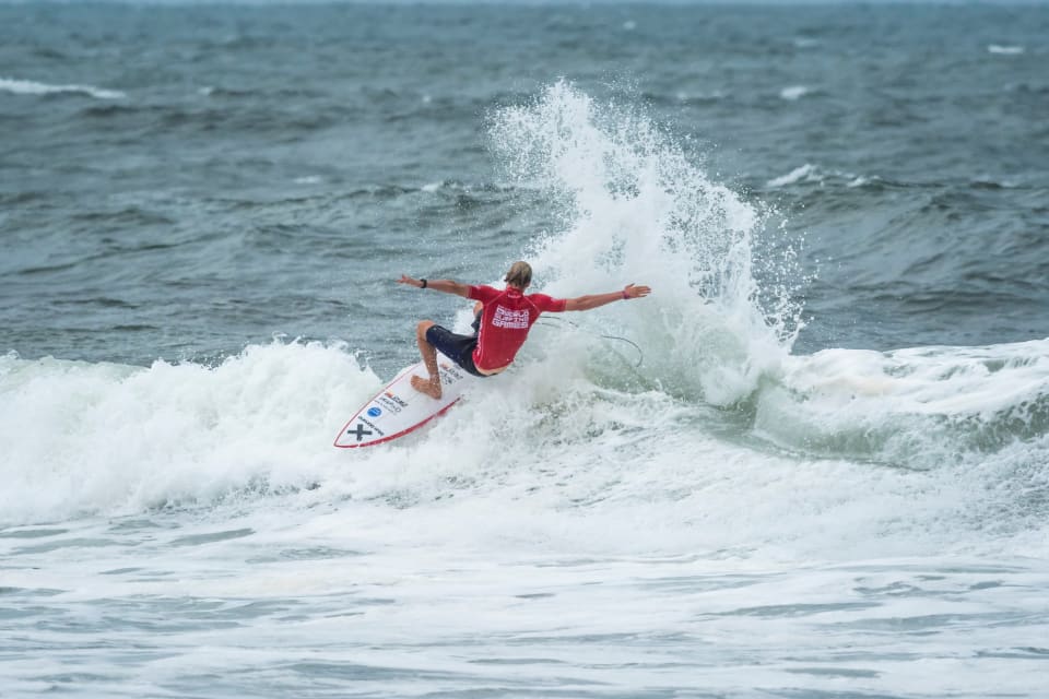 ISA World Surfing Games 2025: Tim Elter perseveres despite broken ...