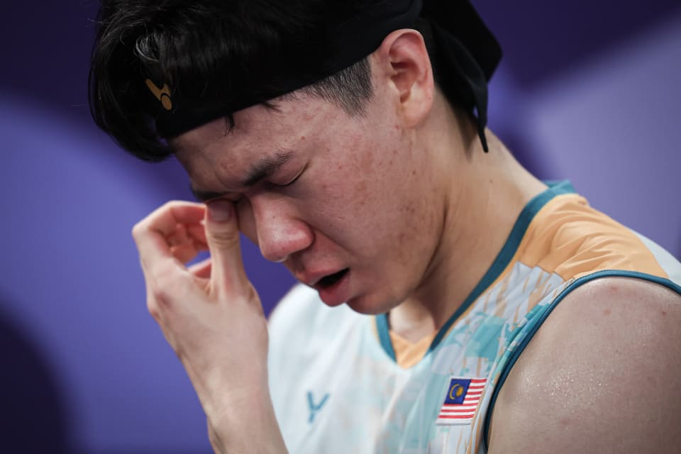 Lee Zii Jia retires in third straight first-round exit at China Masters 2025 - results