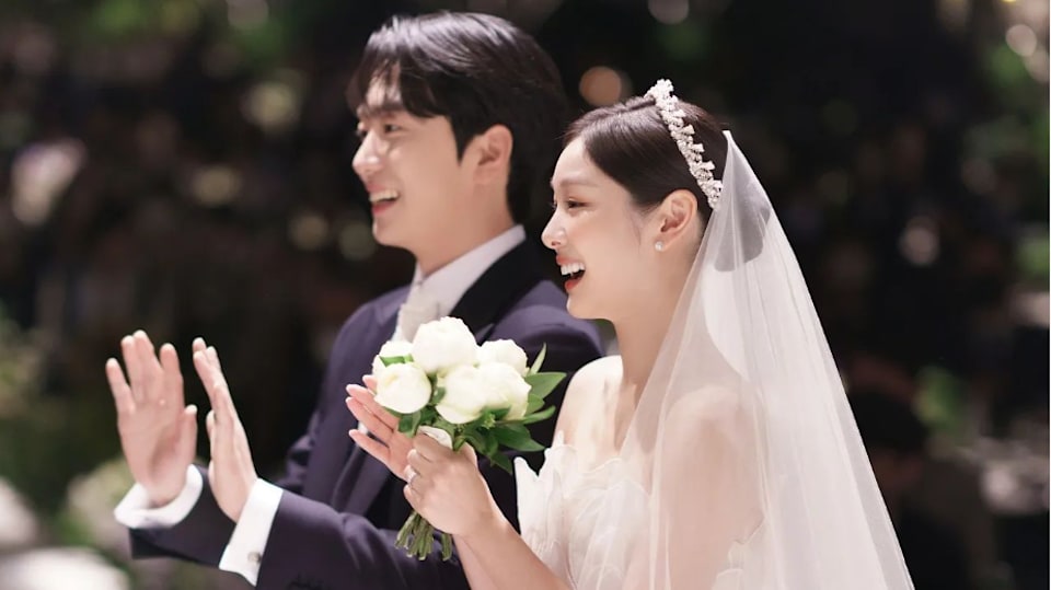 Olympic figure skating star Yuna Kim marries singer Ko Woo Rim