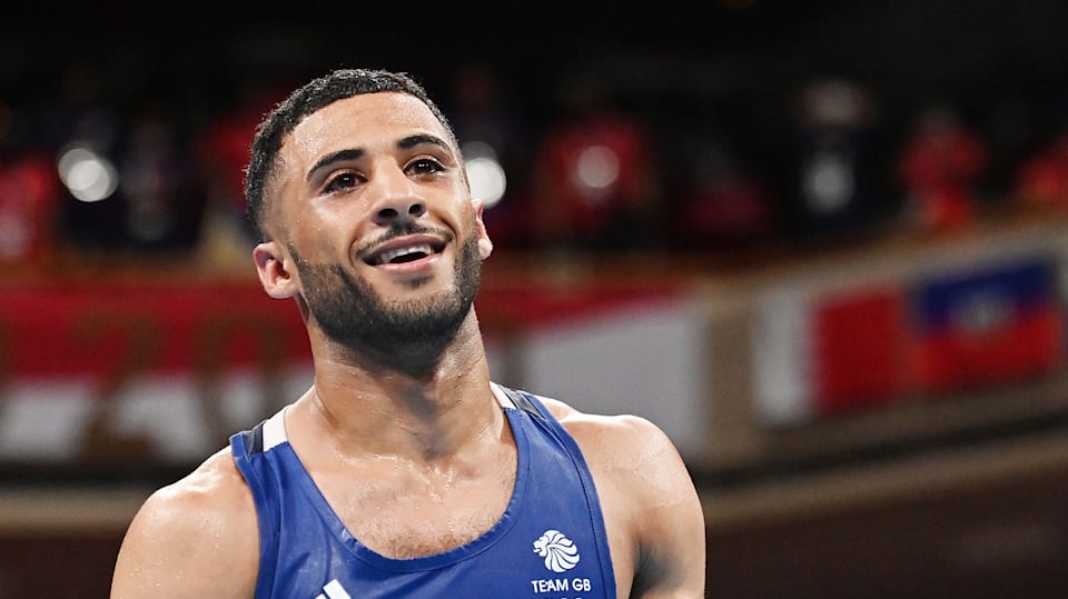 Galal Yafai makes pro debut after winning Olympic boxing gold