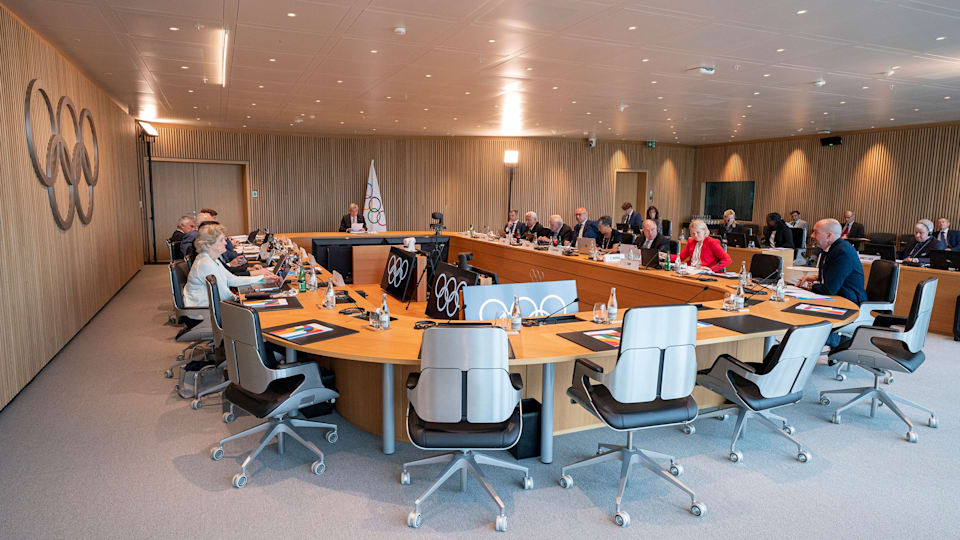 IOC EB receives updates on National Olympic Committee activities