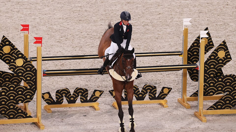 Great Britain win eventing team gold