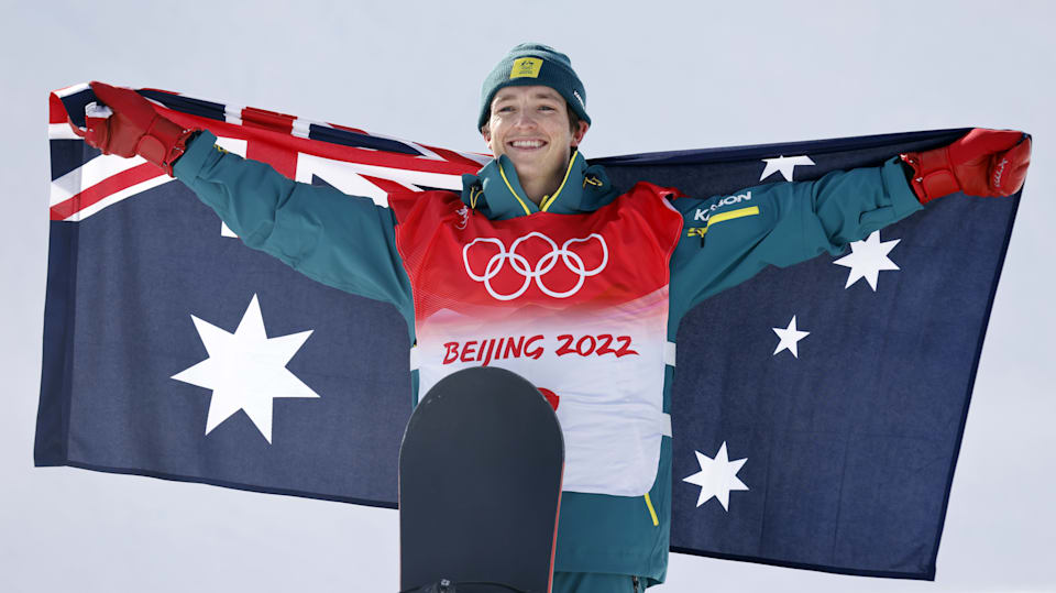 Scotty James reunited with fiance and family after snowboard halfpipe ...