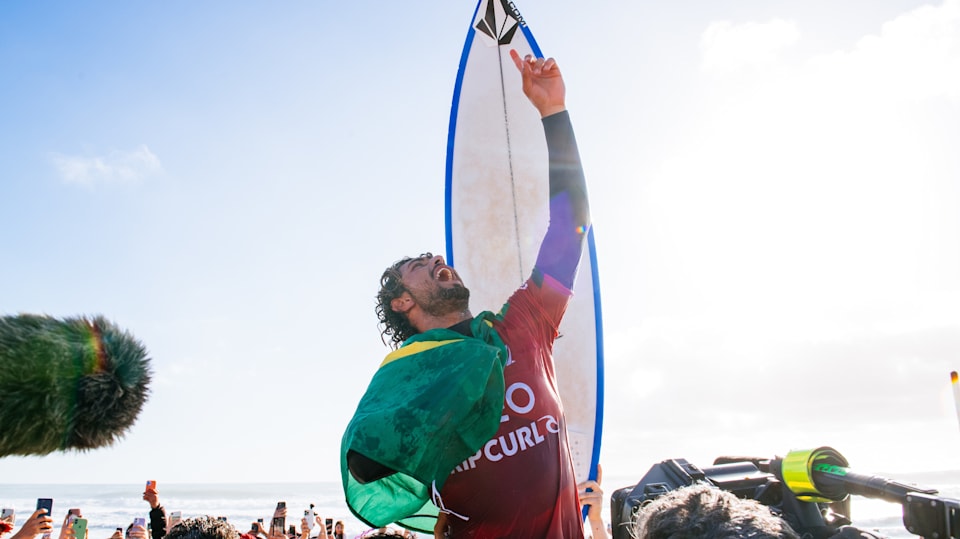 João Chianca vence etapa de Portugal da Liga Mundial de Surfe