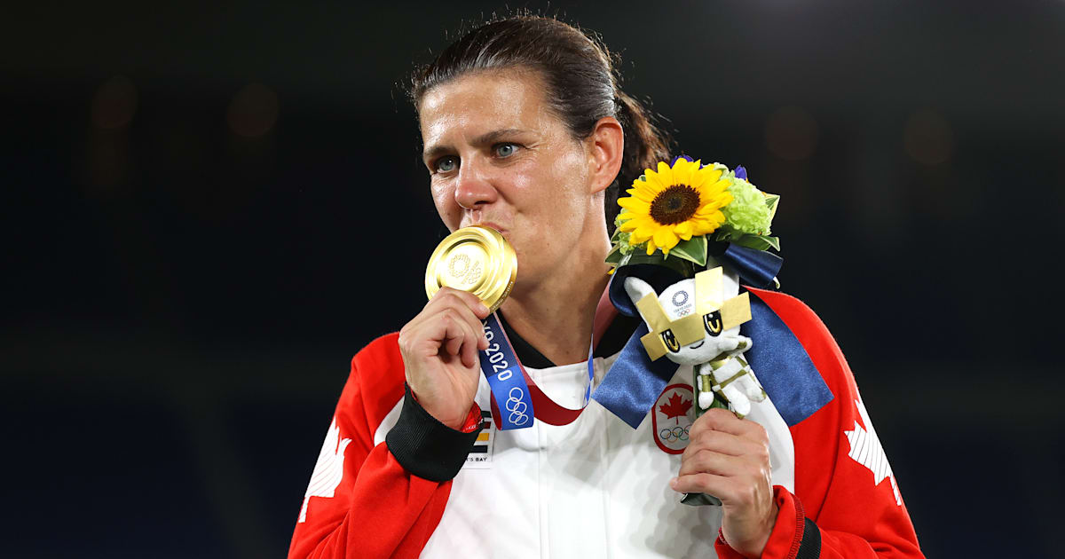 Soccer: Christine Sinclair: All titles, awards and stats - complete list