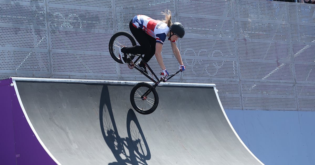 GB's Charlotte Worthington wins history-making gold in first ever ...