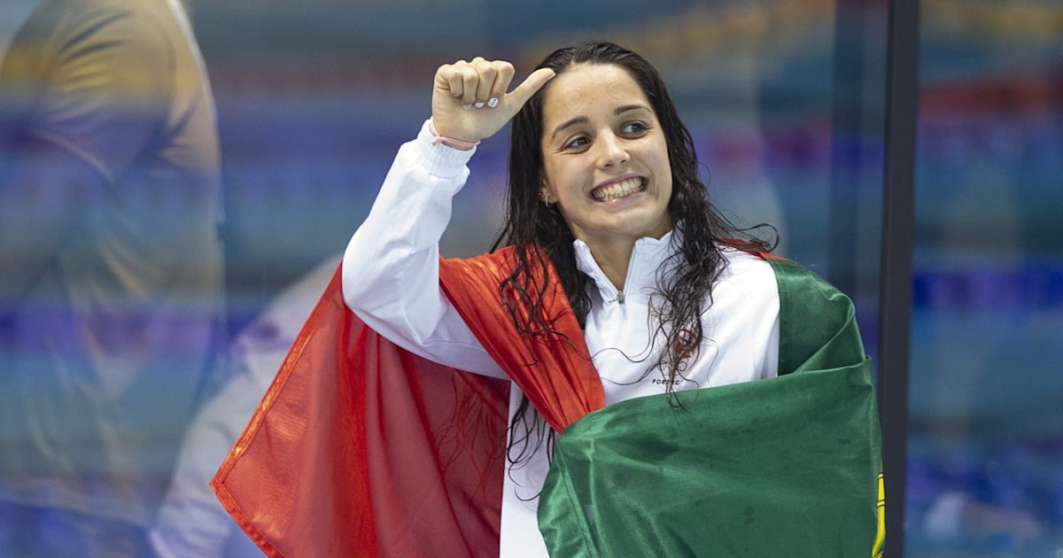 Camila Rebelo conquista ouro inédito para a natação de Portugal no ...