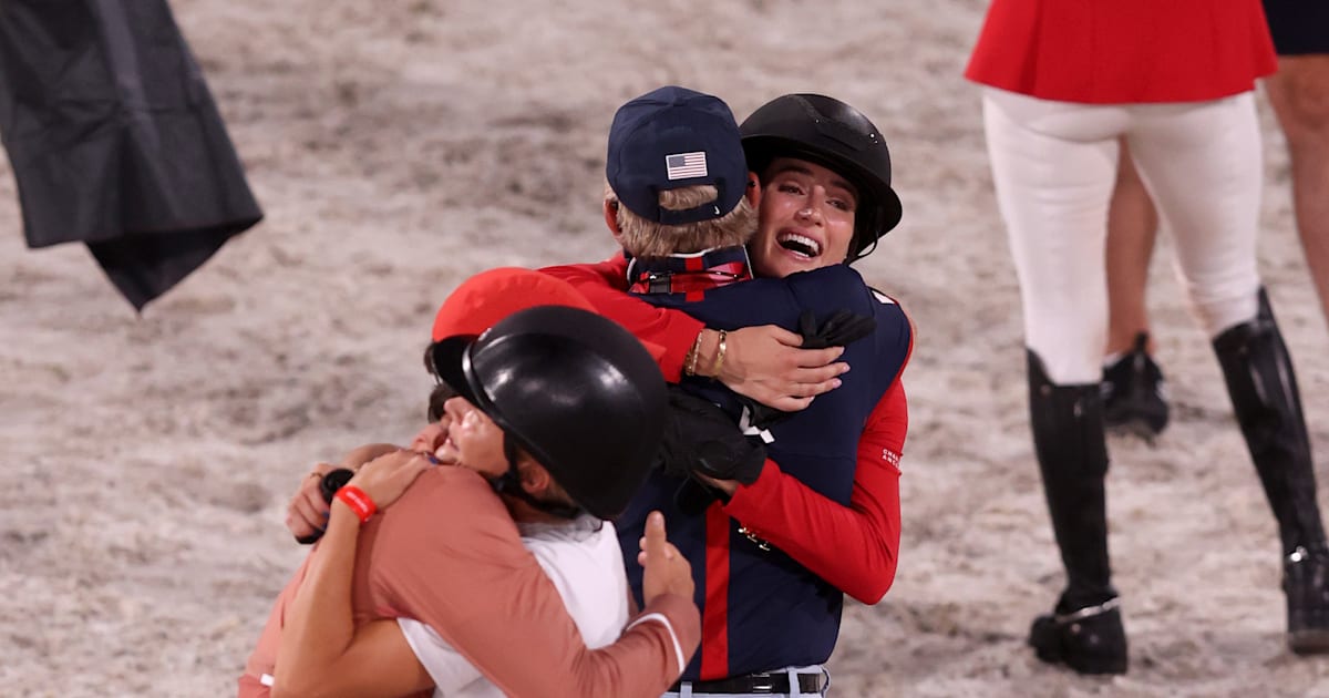 Jessica Springsteen helps Team USA to Olympic jumping silver