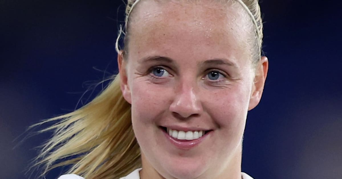 Beth Mead | Biography, top competition results, trophy wins, and medals