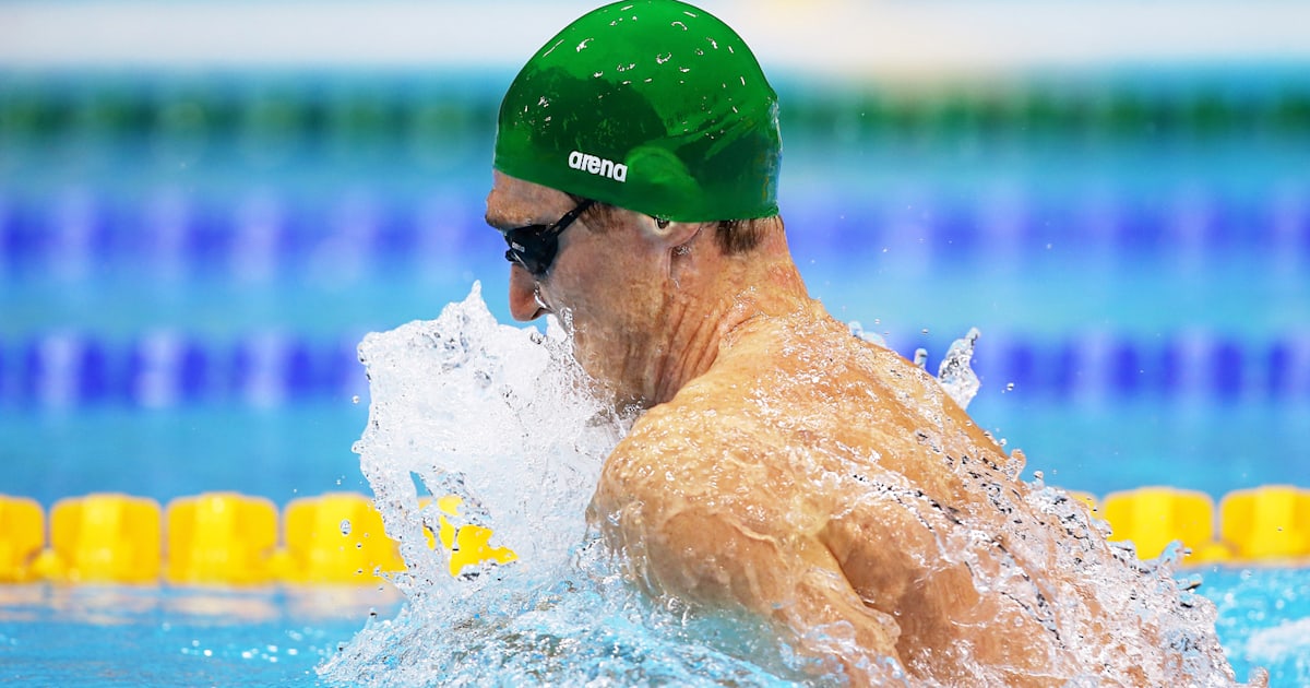 Van der Burgh breaks 100m breaststroke world record | London 2012 Replays