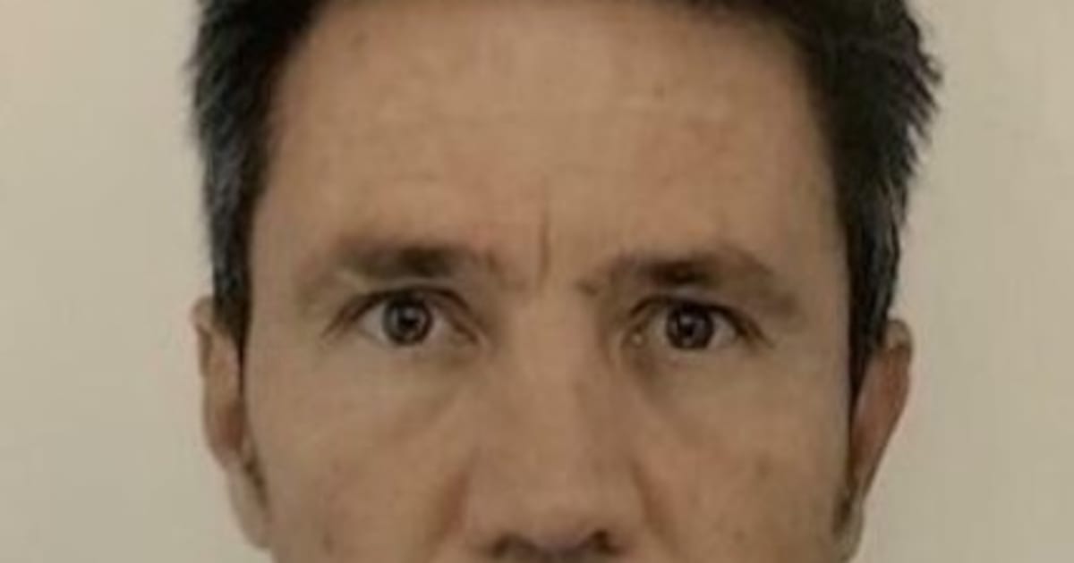 Zak JONES