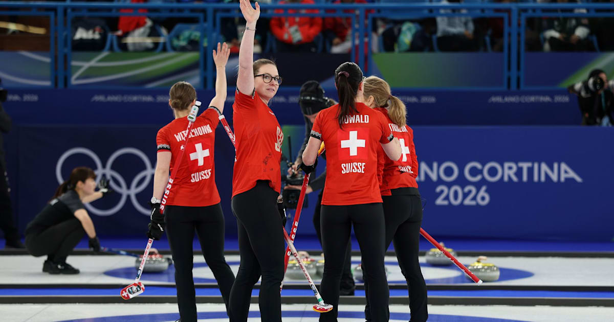 Switzerland uses late push to beat Great Britain