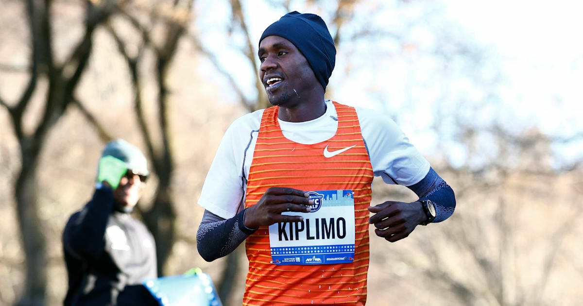 Jacob Kiplimo bate el récord del mundo de medio maratón en Barcelona