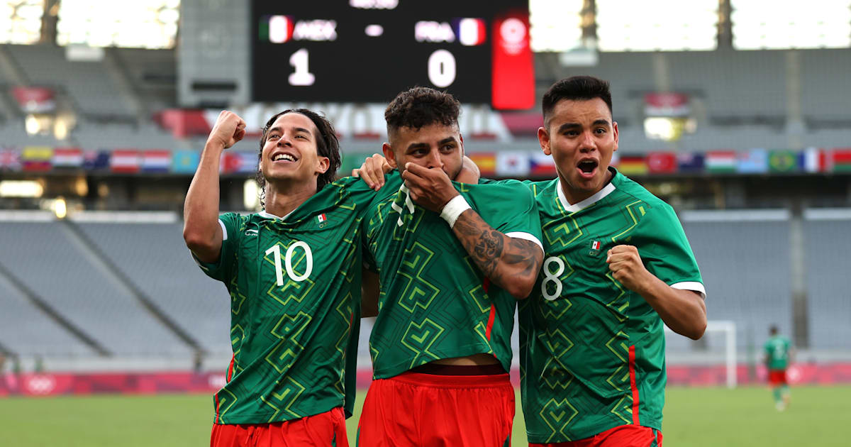 Mexico defeat France in their opening match at Tokyo 2020