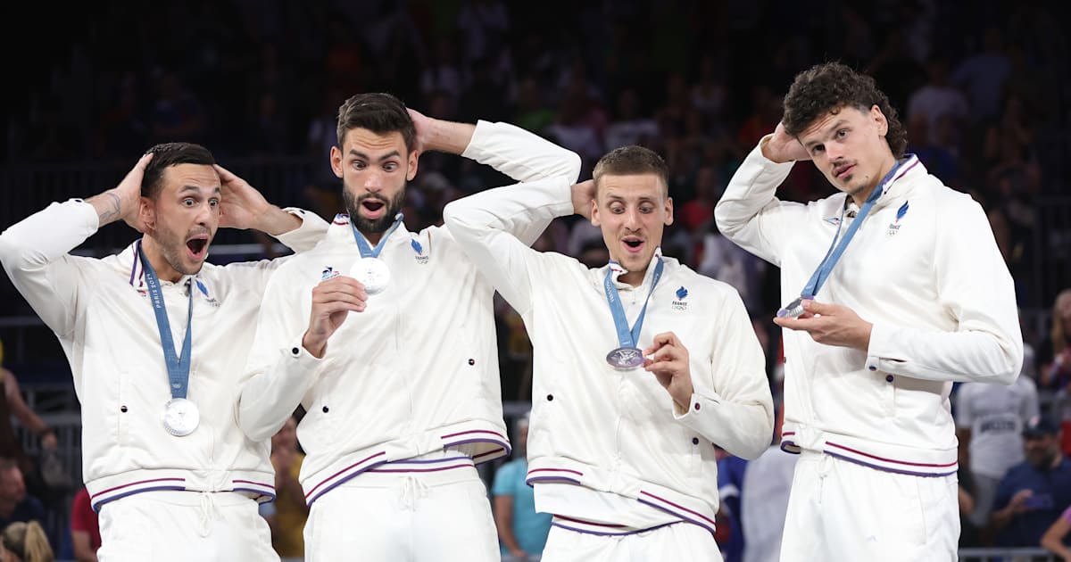 JO de Paris 2024 - Les réactions de l'équipe de France de basketball 3x3, médaillée d'argent ...