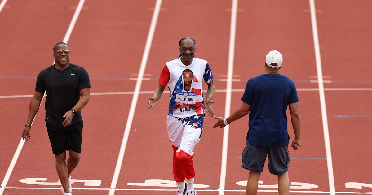 Rapper Snoop Dogg runs 200m exhibition race at the 2024 U.S. Olympic ...