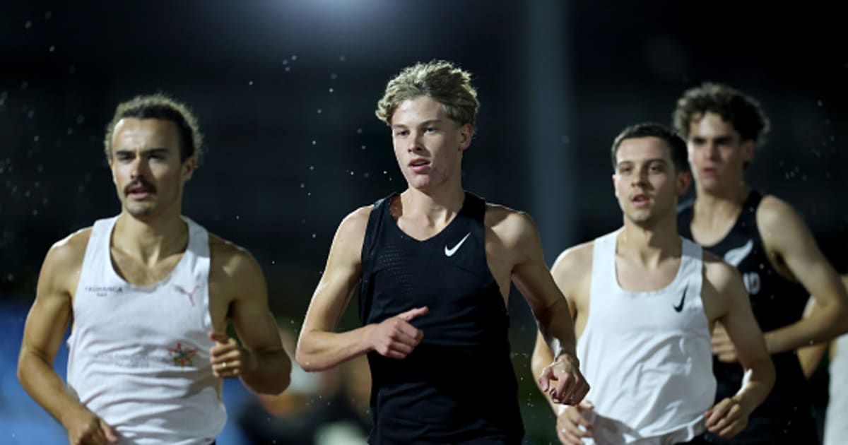 Sam Ruthe becomes first 15-year-old to run sub 4-minute mile