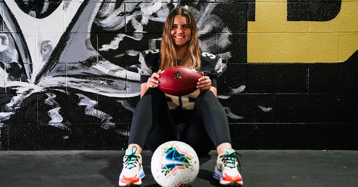 Soccer goalie Sarah Fuller makes history for men's American football team