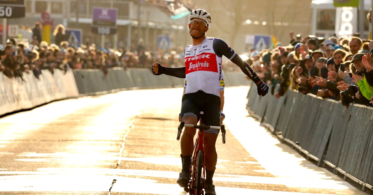 Stuyven surprise winner of 2021 Milan-San Remo