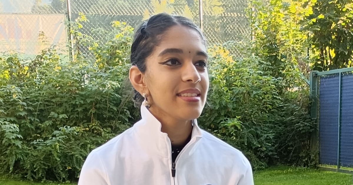 Figure skater Tara Prasad trying to ease cricket-crazy India onto the ice