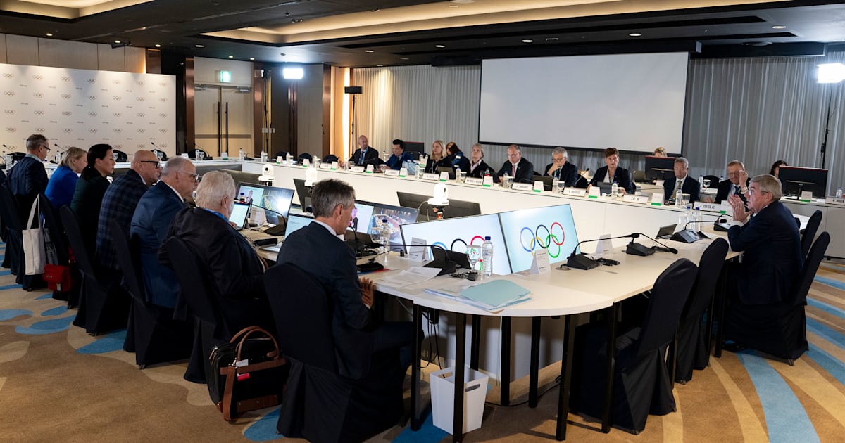IOC EB approves one change of nationality and Guidelines on Athlete Expression for Paris 2024