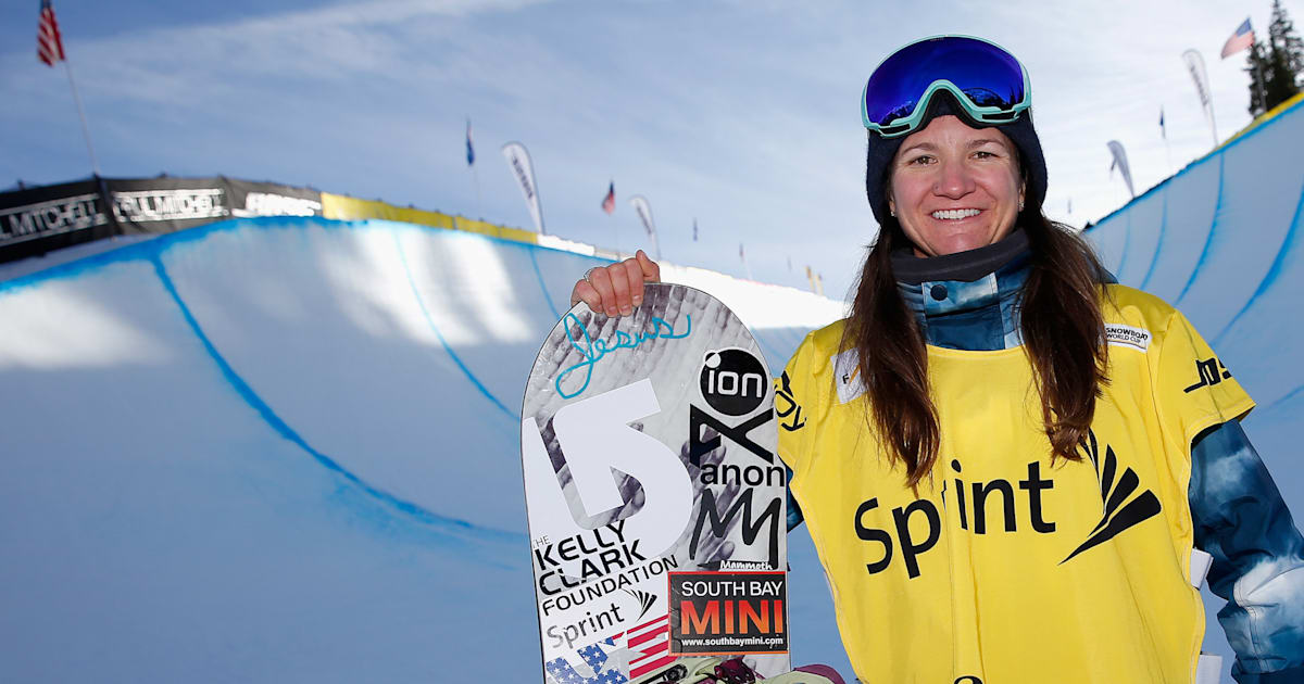 Chloe Kim leads tributes to retiring snowboard champion Kelly Clark