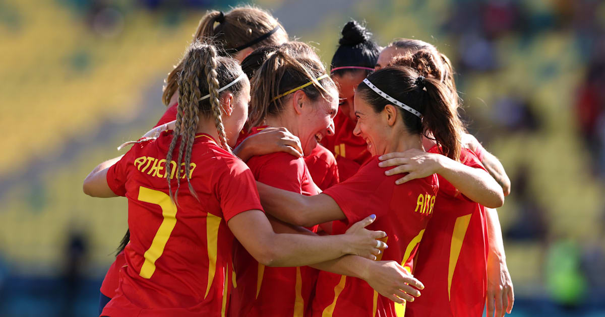 Spain vs Japan women's football group stage match at Paris 2024 ...