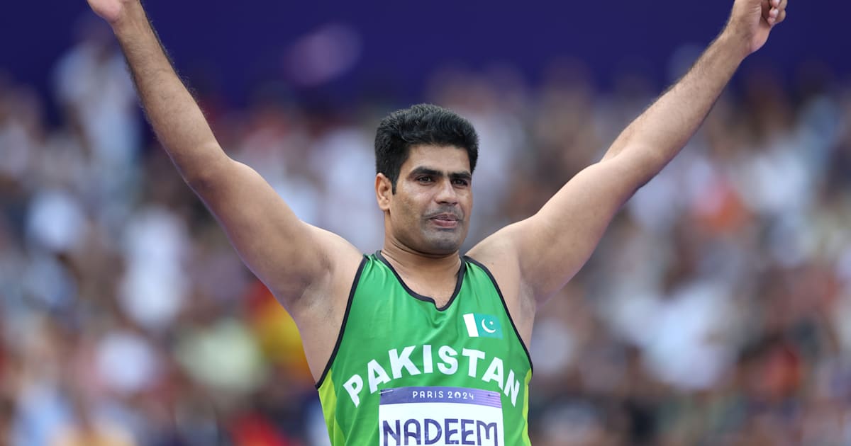 Pakistan's Arshad Nadeem wishes India's Neeraj Chopra luck in Paris 2024 Olympics javelin final
