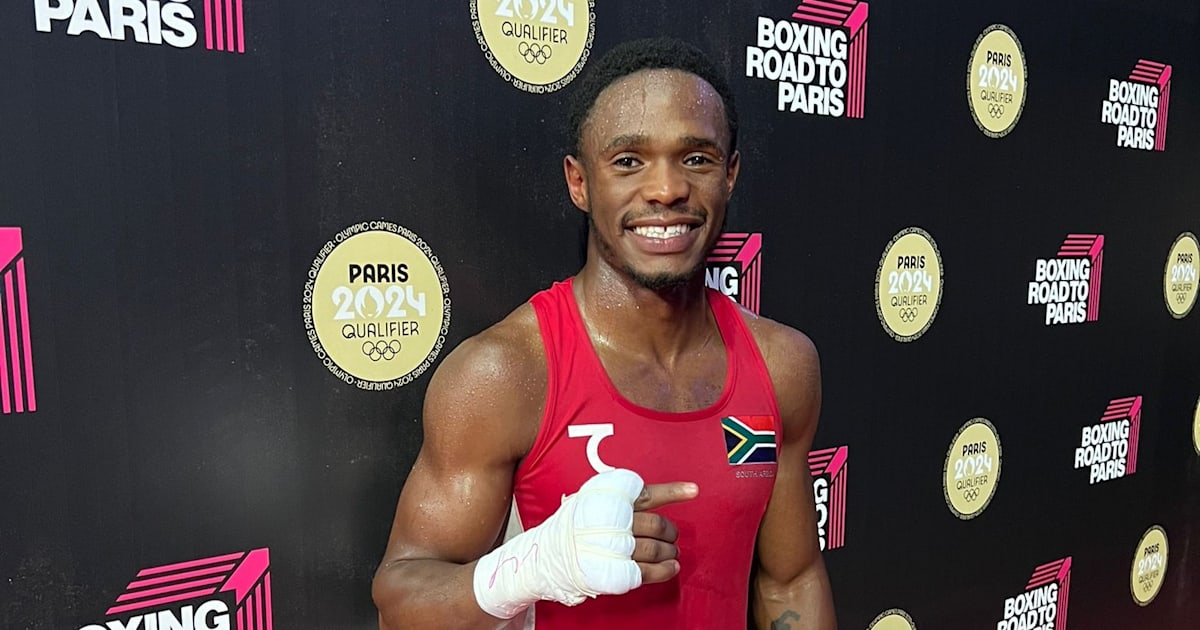 South African boxing star John Paul Masamba: “I’ve got hidden scars”