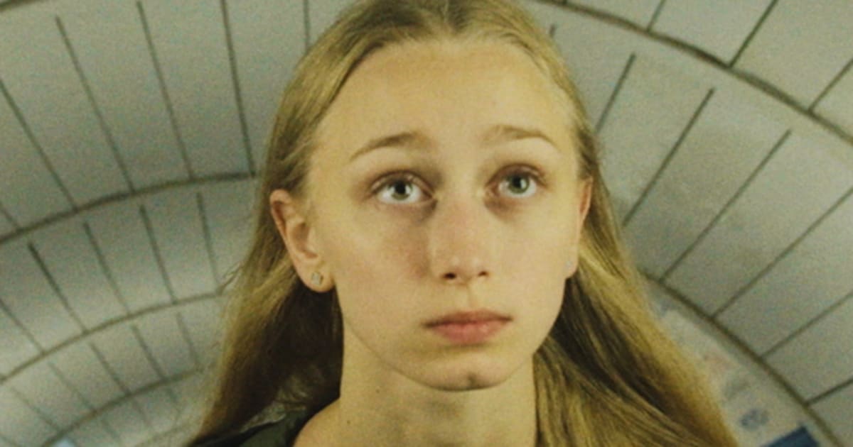 パリ2024に向けて Viktoriia: Ukraine's Gymnastics Hopeを見よう