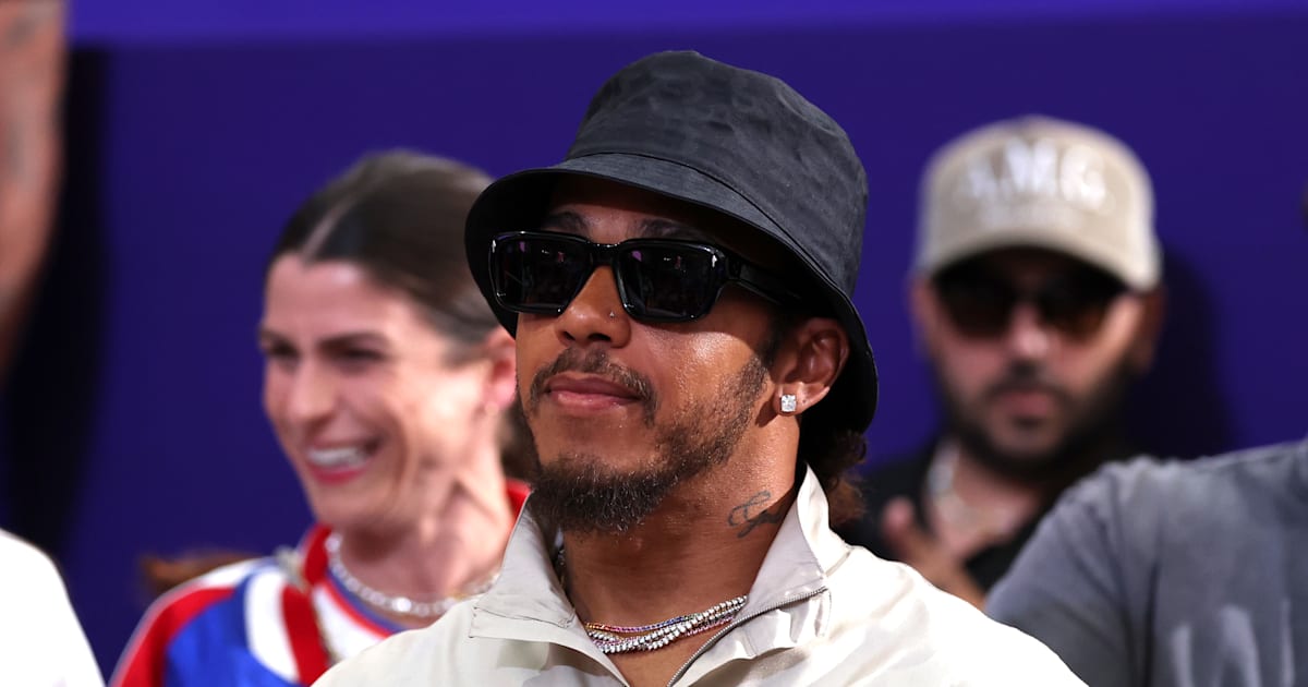 Paris 2024 fencing: F1’s most decorated driver, Lewis Hamilton, in ...