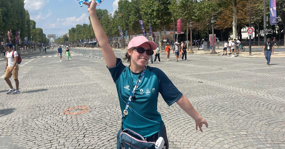 Olympic volunteers: The unsung heroes who 'are here to help people and ...
