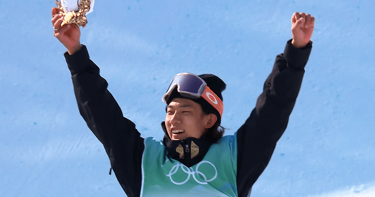 Moments | Beijing 2022 - Gold Medal - Snowboard - Su Y. - Podium