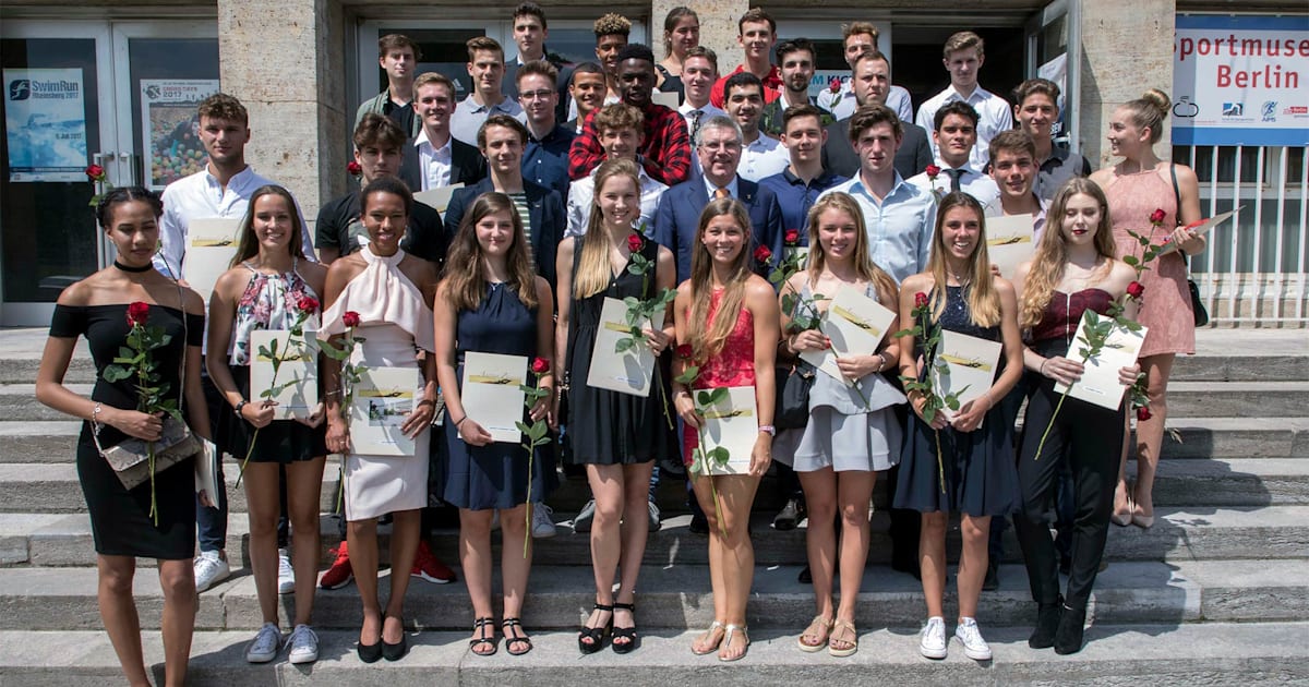 Thomas Bach attends graduation ceremony of the Berlin high school of ...