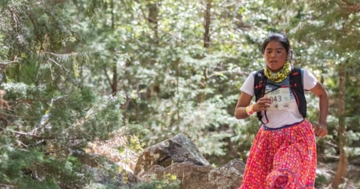 Lorena Ramírez: Quién es la primera atleta indígena rarámuri en obtener ...