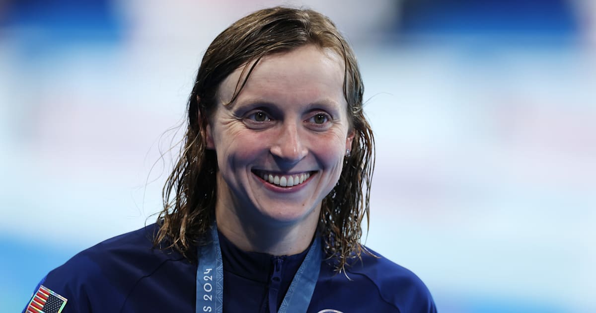Swimming -W- 400M Freestyle Final. Watch Olympic highlights from the pool.