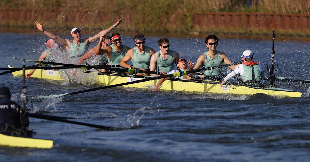 Boat Race 2021: Cambridge complete third straight double over Oxford