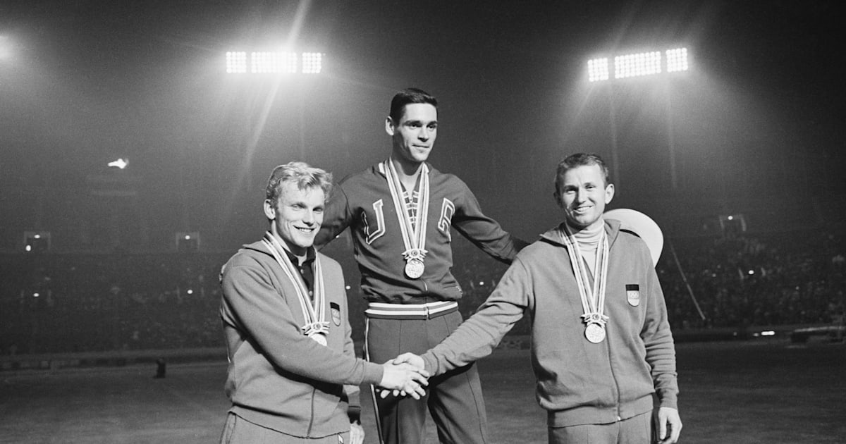 From noon to night: The incredible record-breaking pole vault final