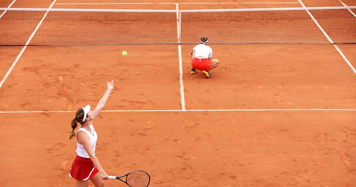 Muchova/Noskova (CZE) v Hsieh/Tao (TPE) - Women's Doubles Quarterfinal ...