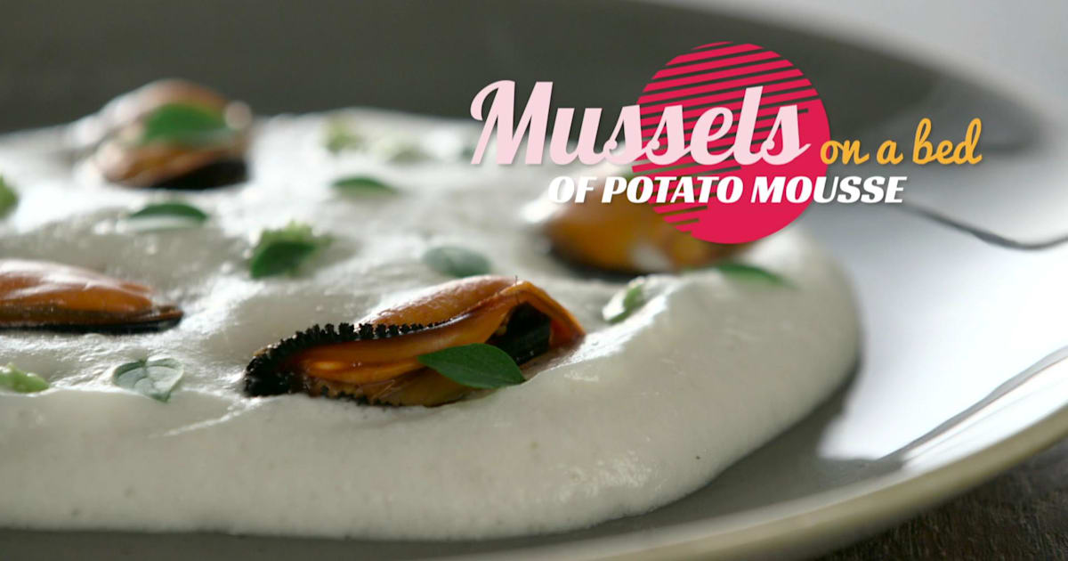 Mussels on a bed of potato mousse