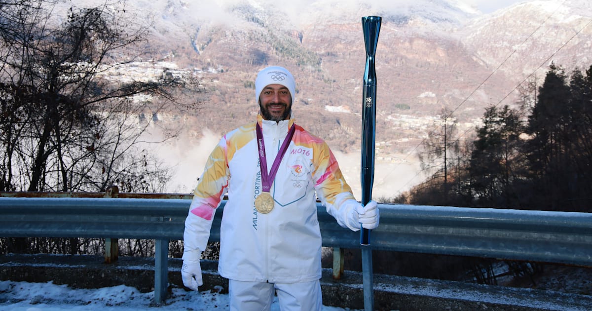 The Olympic Flame has arrived in Cortina d'Ampezzo: 70 years later, it ...