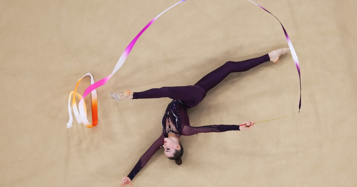 Rhythmic Gymnastics | Apparatus Finals Individual Clubs & Ribbons & Group 3 Balls & 2 Hoops ...