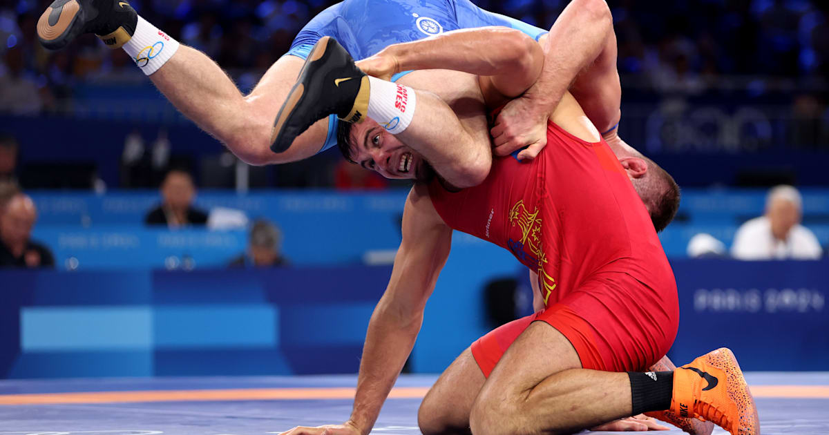 Tapis C : Lutte libre (F & H) - Jour 15 - Matinée | Lutte | Jeux ...