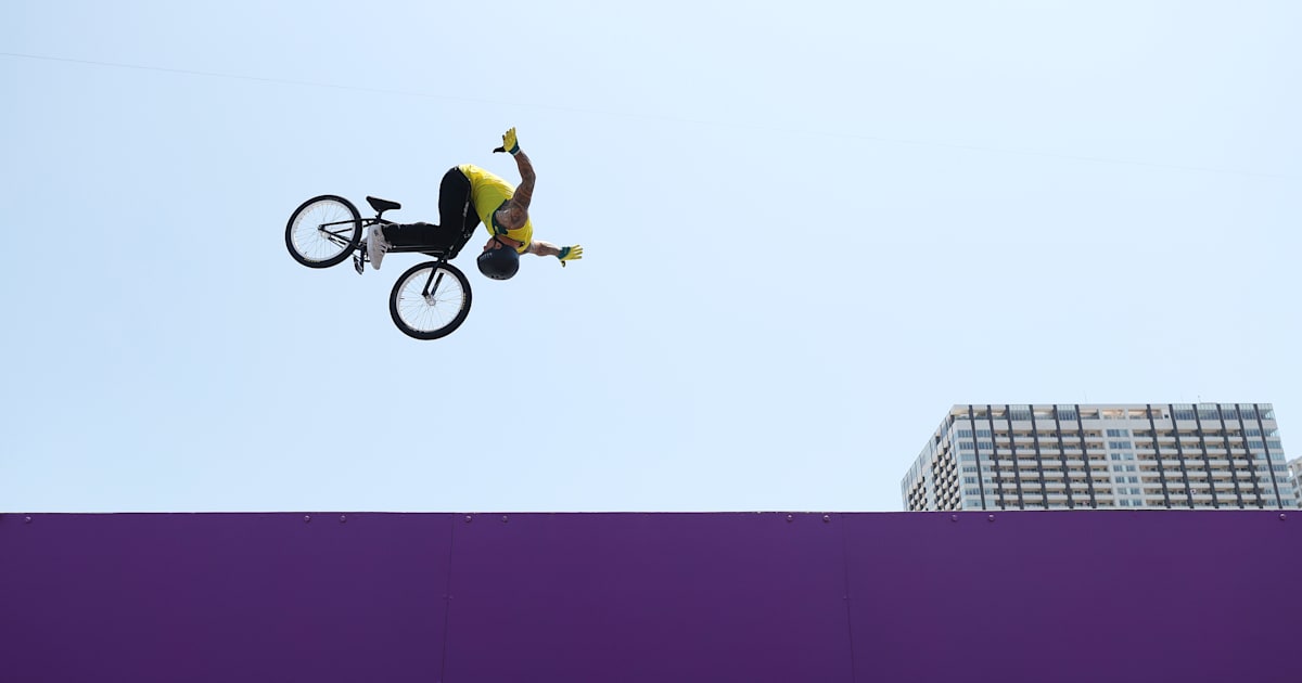 Australia's Logan Martin wows with gold in inaugural men's BMX ...