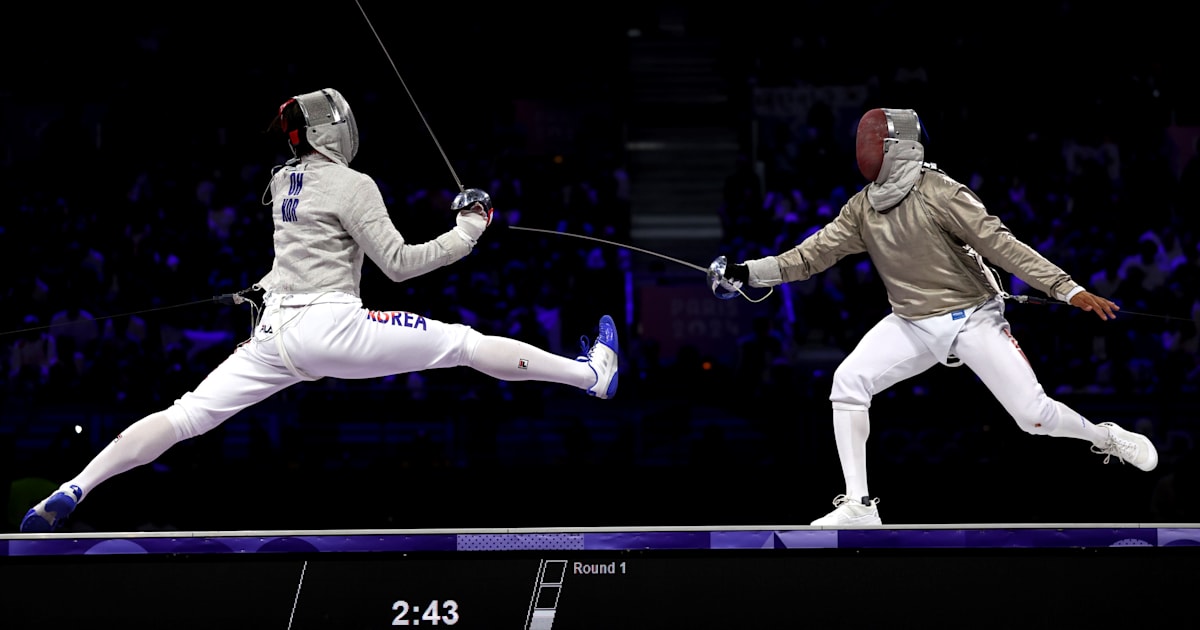 Oh (KOR) and Fares Ferjani (TUN) - Men's Sabre Individual Gold Medal ...