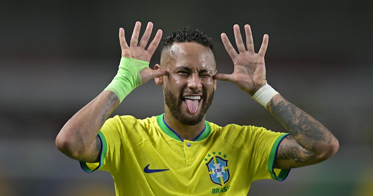 Football: Neymar: The Brazilian prince back home after 13 years - with ...
