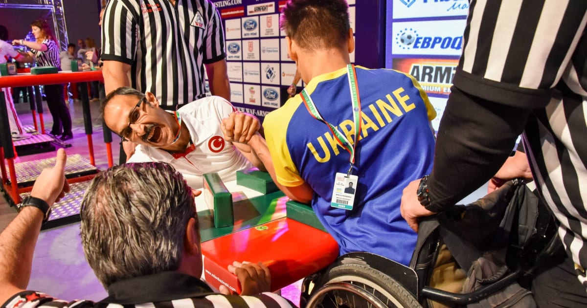 Armwrestling | Para-Armwrestling Finals im Sitzen & Stehen - Linker Arm ...