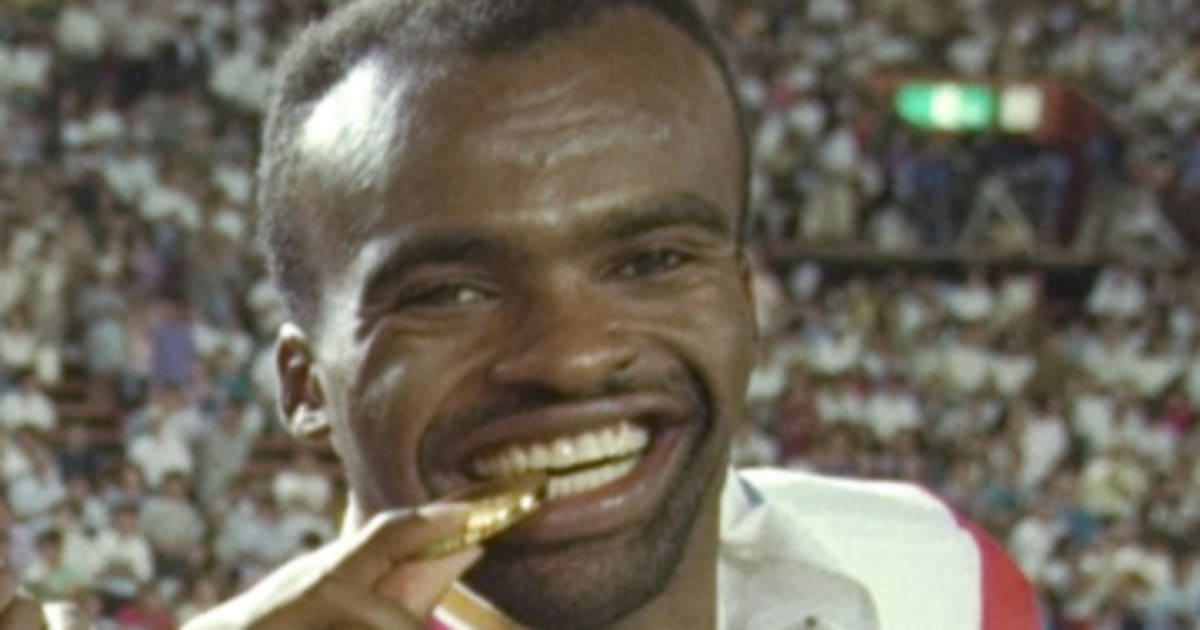 Kriss Kezie Uche AKABUSI